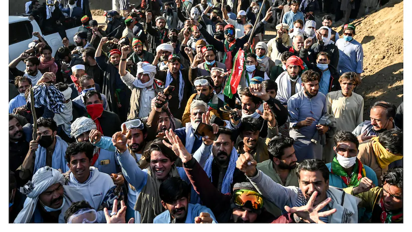 PTI Protesters Storm D-Chowk Amid Escalating Tensions in Islamabad