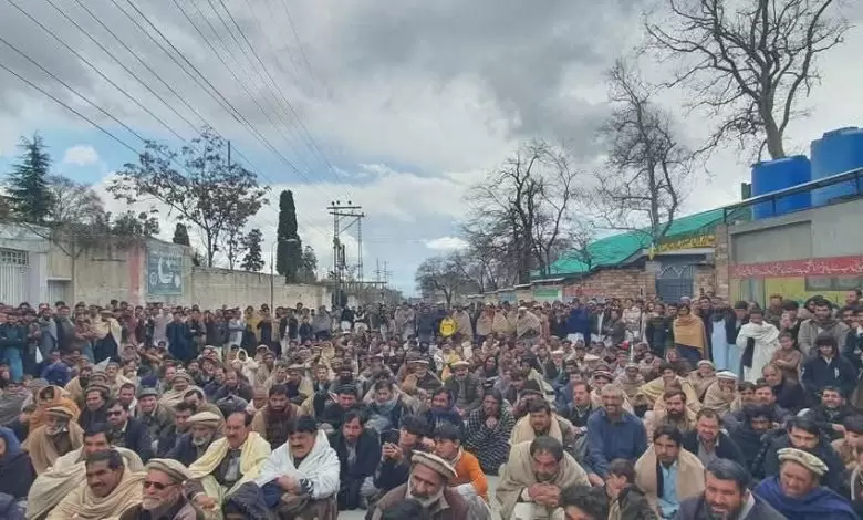 Parachinar Sit-in Enters Sixth Day Against Insecurity and Road Blockades